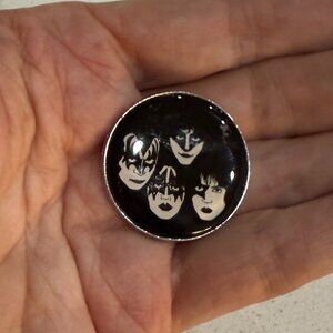 Jewelry | Kiss Band Pin | Poshmark